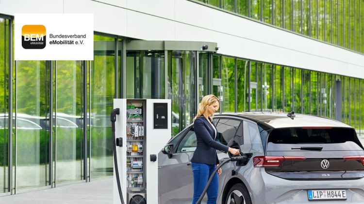 Phoenix Contact med i German Federal Association for eMobility - ElektronikFOKUS